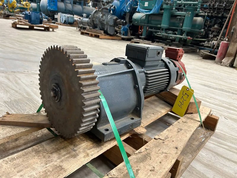 6 HP 1120 RPM Bauer #D-73734, Gear Motor, Frame IEC 63 (MO63), 460 ...