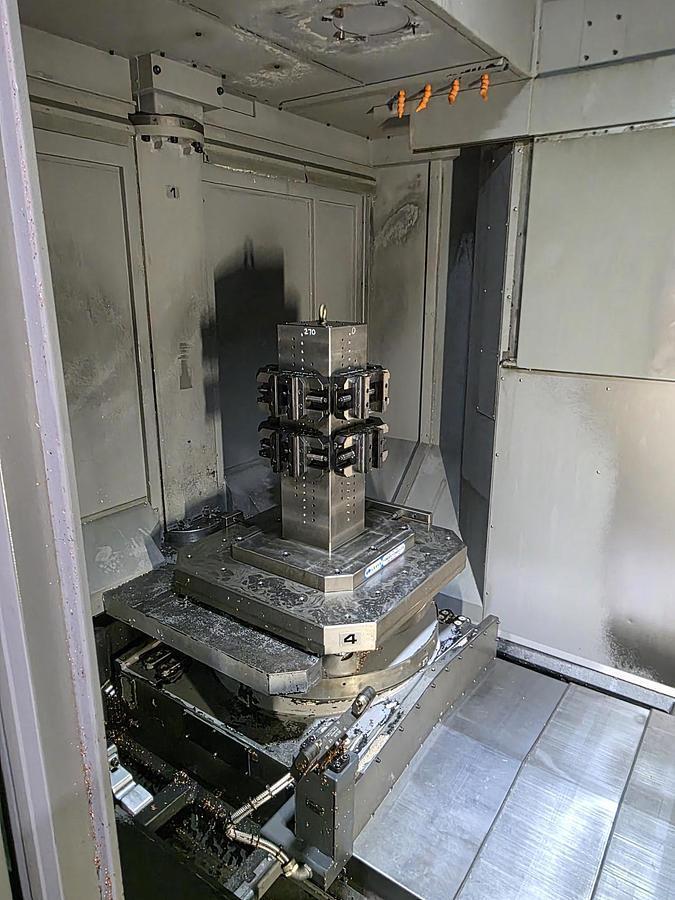 OKK #HM-X8000, 5-Axis horizontal machining center, 51.2" X, 43.3" Y, 61 ...