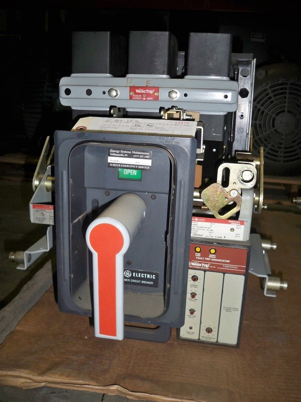 800 Amps, General Electric, akr- 6d-30s, manually operated, drawout for ...