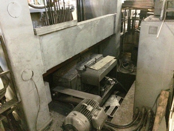 142" Rafamet #KCF400, 162" swing, 157" under rail, 75 HP variable speed ...