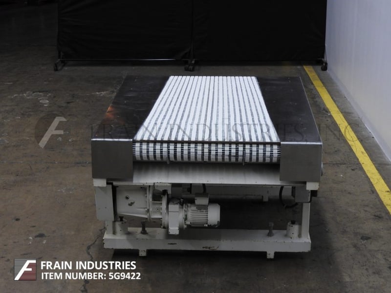Hosokawa #FA800F, fanning conveyor, 70" long fanning belt powered by a ...