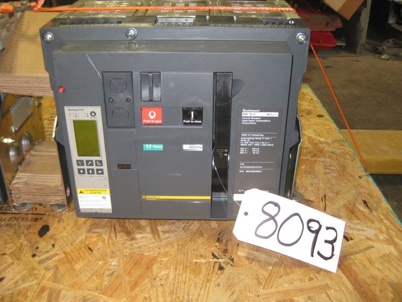 3000 Amps, Square D, MasterPact NW 30 H, manually operated ...