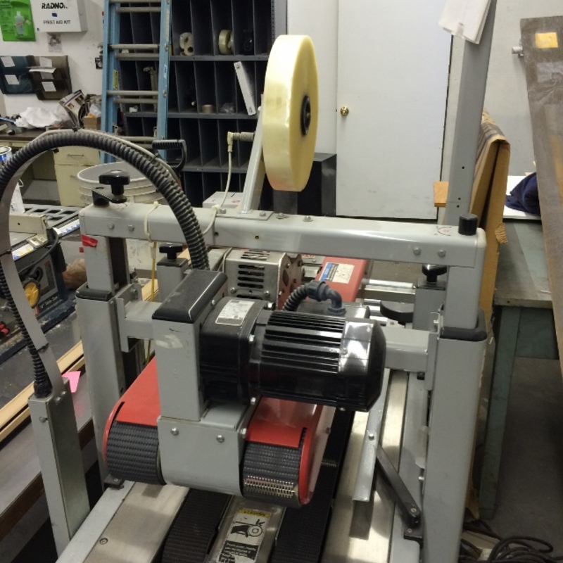 3M #700A, Box Taper, Top and bottom taping unit, 115 V., 60 cycle, 2002 ...