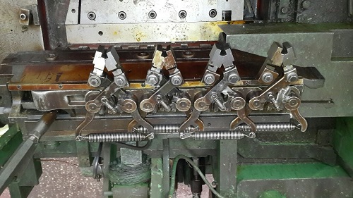 1" x 11" National #1000, long stroke 4-die progressive header, over arm ...