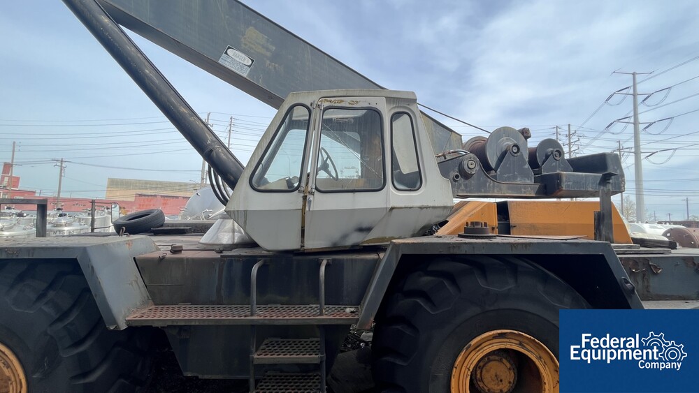 Bucyrus-Erie, 60 ton Hydraulic Rough Terrain Crane, dual hoists, diesel ...