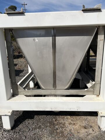 140 cu.ft. Dual Stainless Steel Hoppers, 66" x 60" x 72" deep & 66" x ...