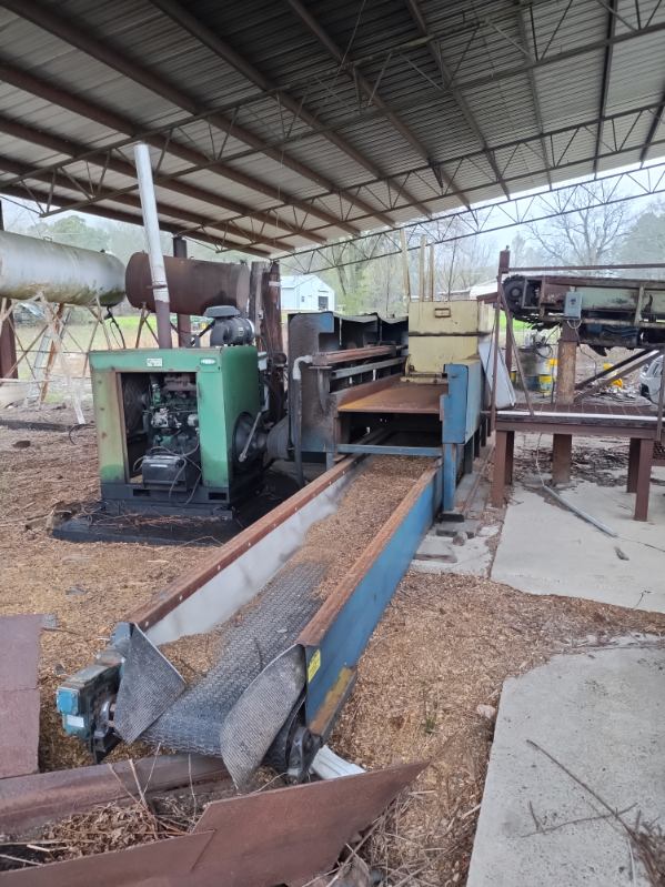 Jackson Shaving Mill, Knife Grinder, 22' log deck, conveyor, 6' box ...