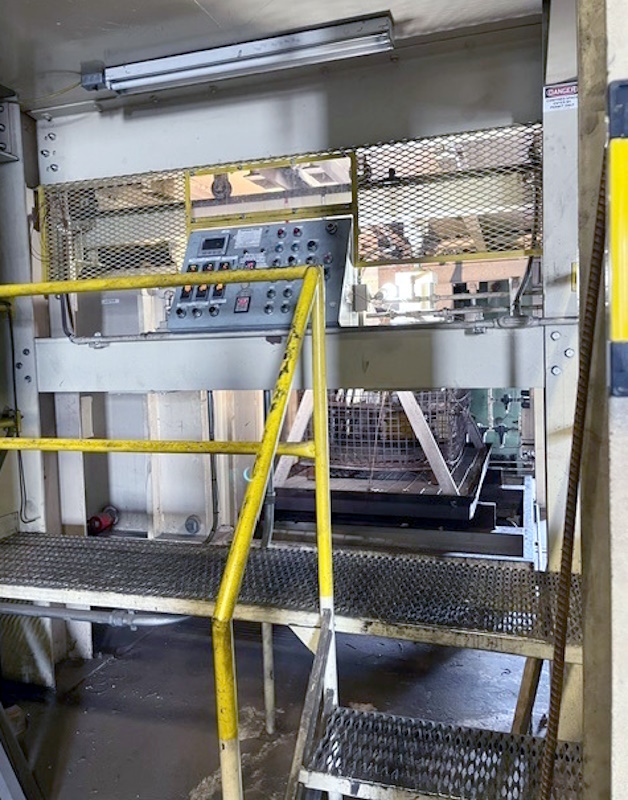 48" width x 48" H x 72" D Michigan, Drop Bottom Furnace, 1200°F, 10000 ...