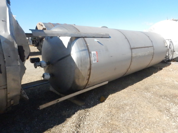 4000 gallon K & E Fabricating, 316L Stainless Steel tank, approx 72 ...