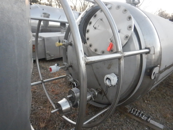 4000 gallon K & E Fabricating, 316L Stainless Steel tank, approx 72 ...