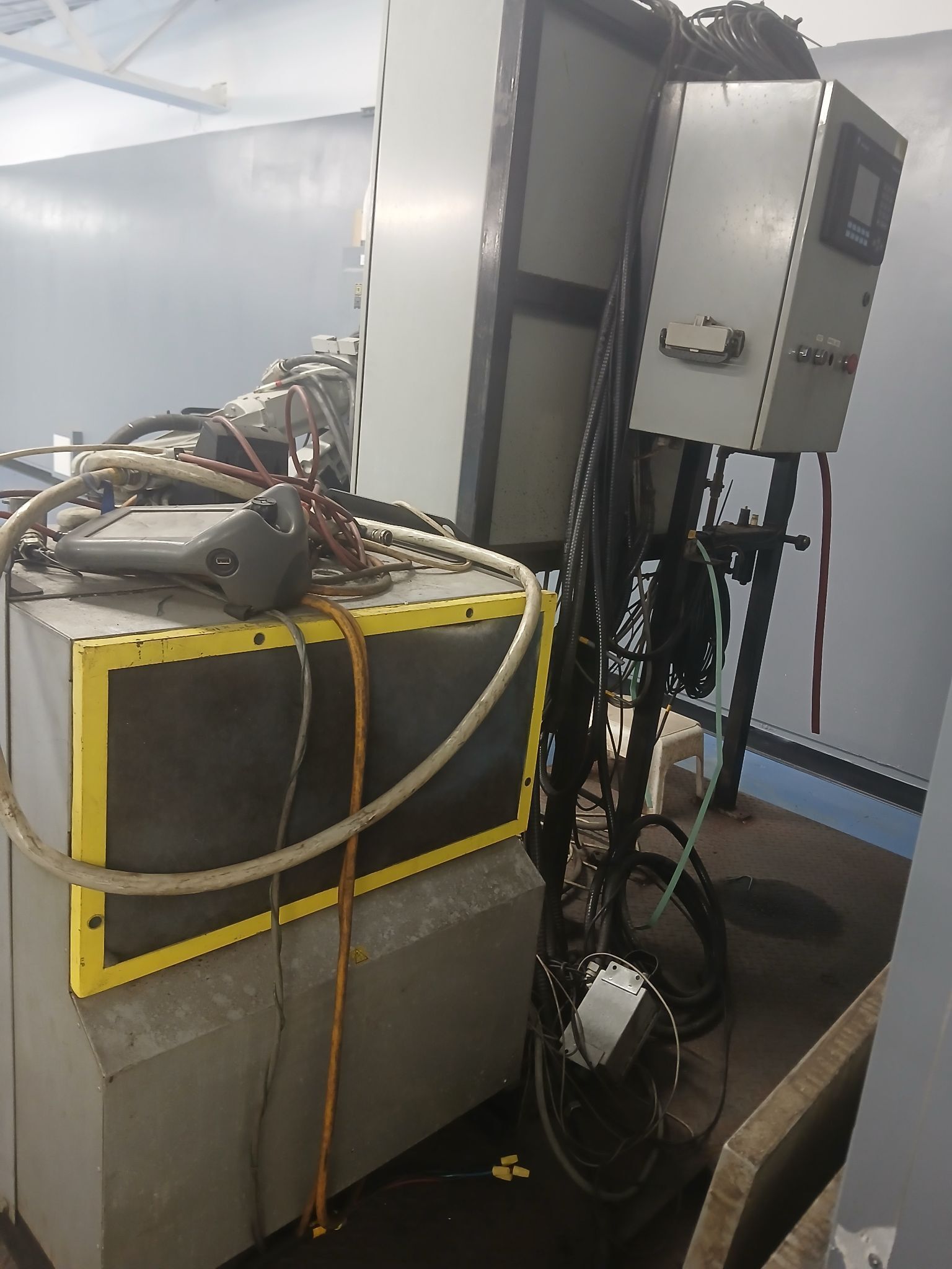 ABB, 2-Axis Positioner Cell w/Welding Robot, 5 Amps, (3) 600 V, 2009 ...