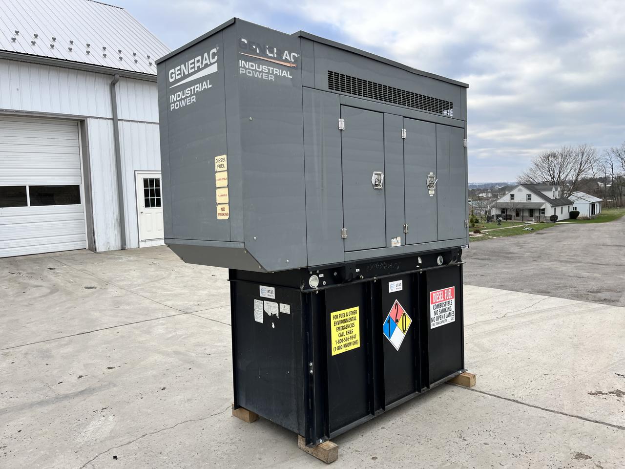 48 KW Generac #0060720, diesel generator set, 120/240 Volts, 1-phase ...