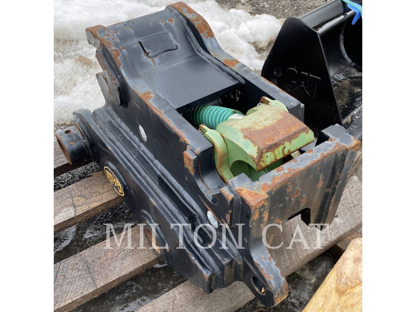 Geith Inc. 308 TO DEERE 80 MANUAL COUPLER, Quick Coupler, S/N: 1076467 ...