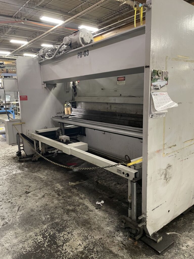 165 Ton, Pacific #J165-14, CNC press brake, 15' overall, 149" between ...
