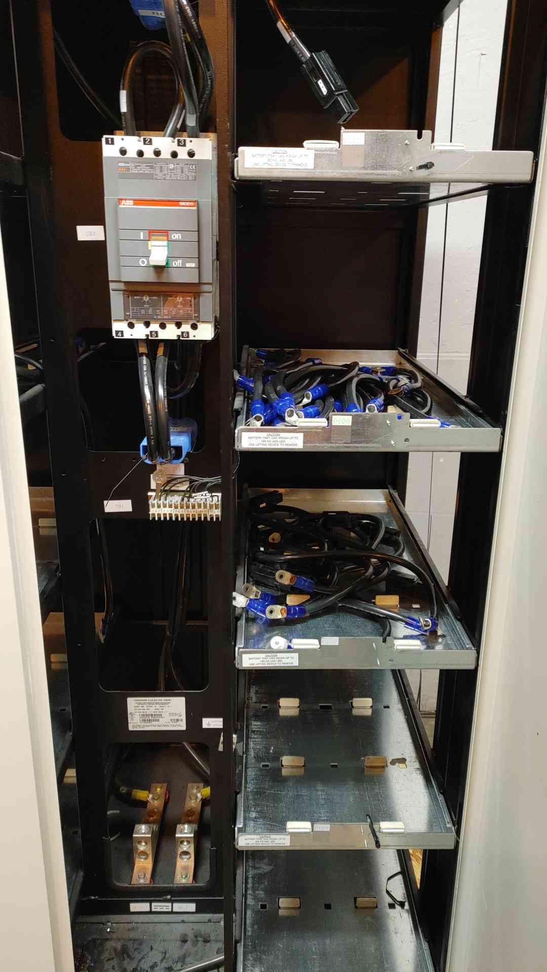 300 Amps. PowerWare #500, 9315 UPS Plus Battery Cabinet w/Jumper Cables ...