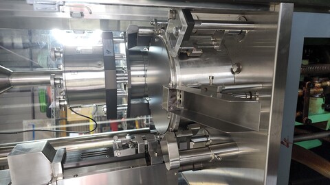 Delta #SNJP-400, automatic capsule filler, size 00, 8 station indexing ...