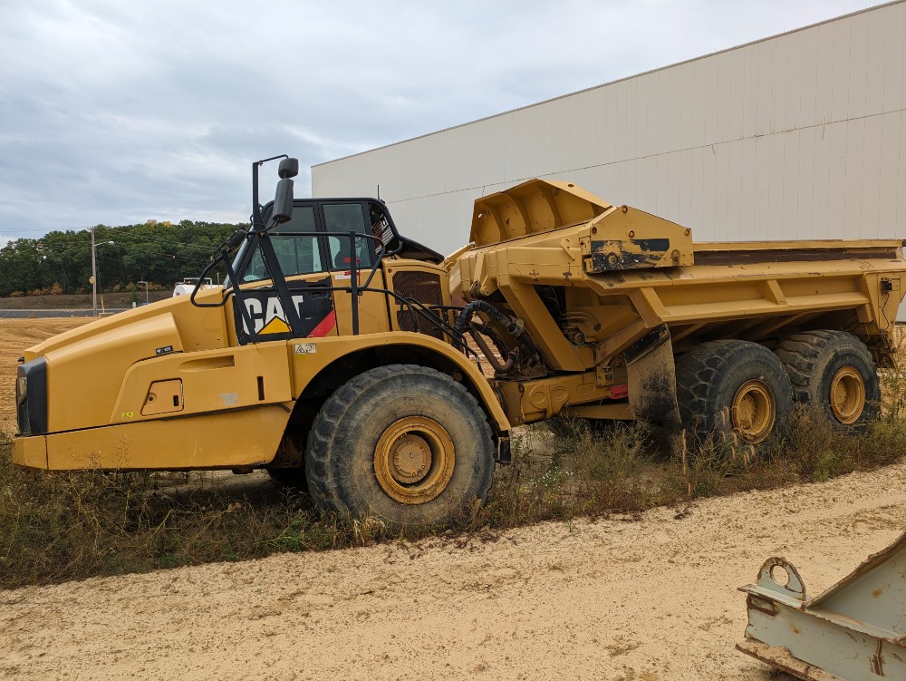 Caterpillar #740B-EJ, articulated truck For Sale | Surplus Record