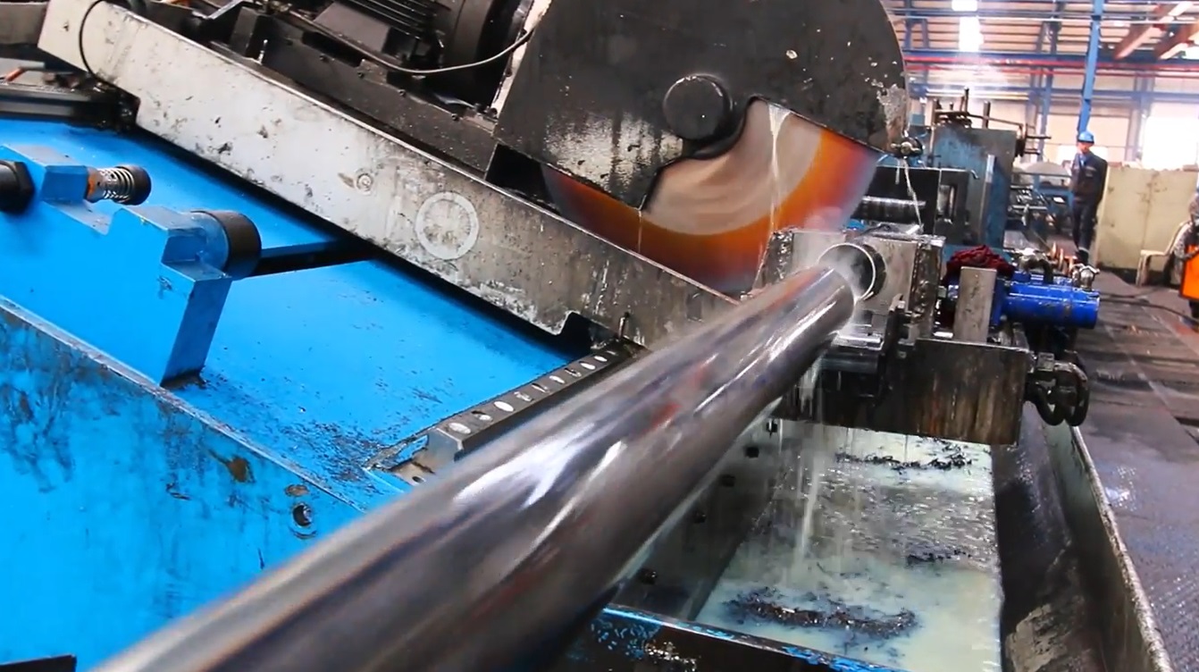 5" x 0.25" ERW, tube mill, RL, 200 FPM, 4+3 form stands, w/ tooling For ...