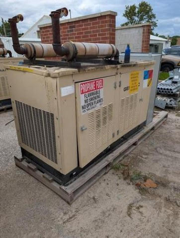 35 KW Generac #99-A07732-S, Nat Gas LP Generator, A9046 engine, 1PH ...