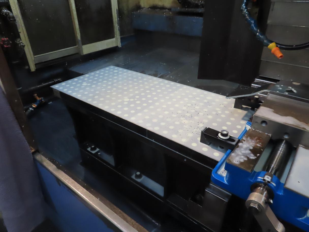 Kira #KN-40VS, CNC vertical machining center, 12 automatic tool changer ...