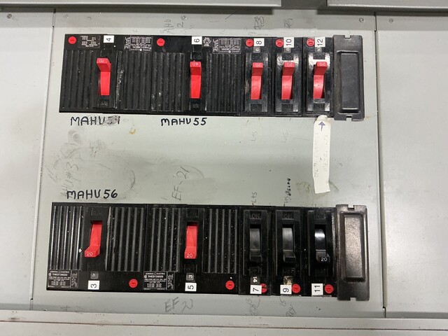 400 Amp. General Electric, NHB, panelboard, 4-wire, 3 phase, 277/480Y ...