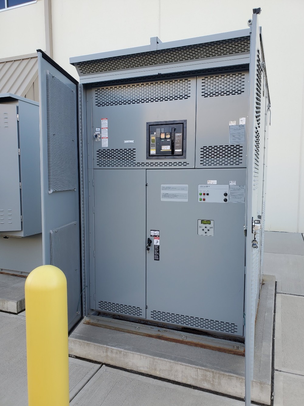 4000 Amp. ASCO 7000 Series Automatic Transfer Switch & East Coast Power ...