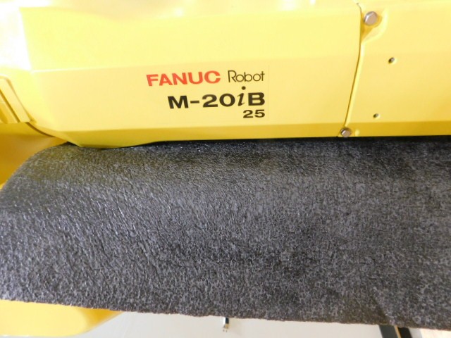 Fanuc Md. M-20iB/25 6 axis robot with only 269.7 Run hours For Sale ...