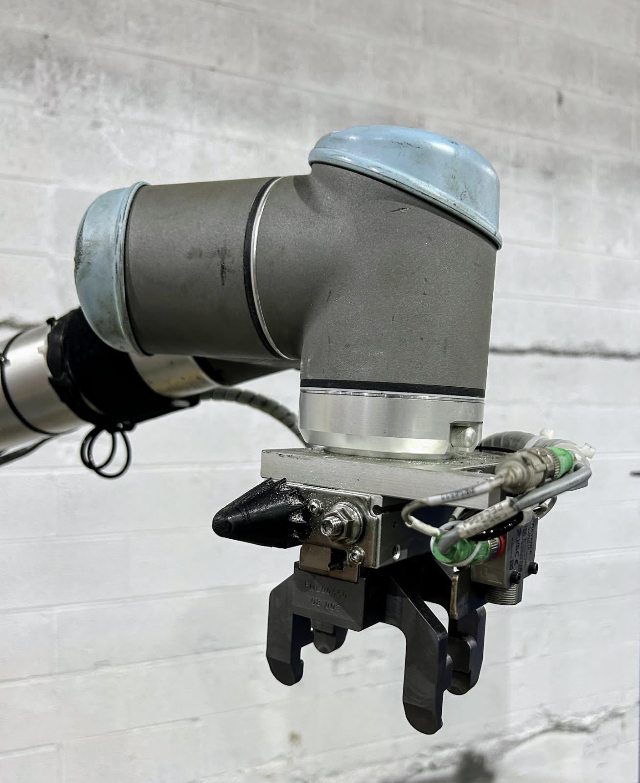Universal Robots, UR-10 Llong reach cobot, touch screen controls, low ...