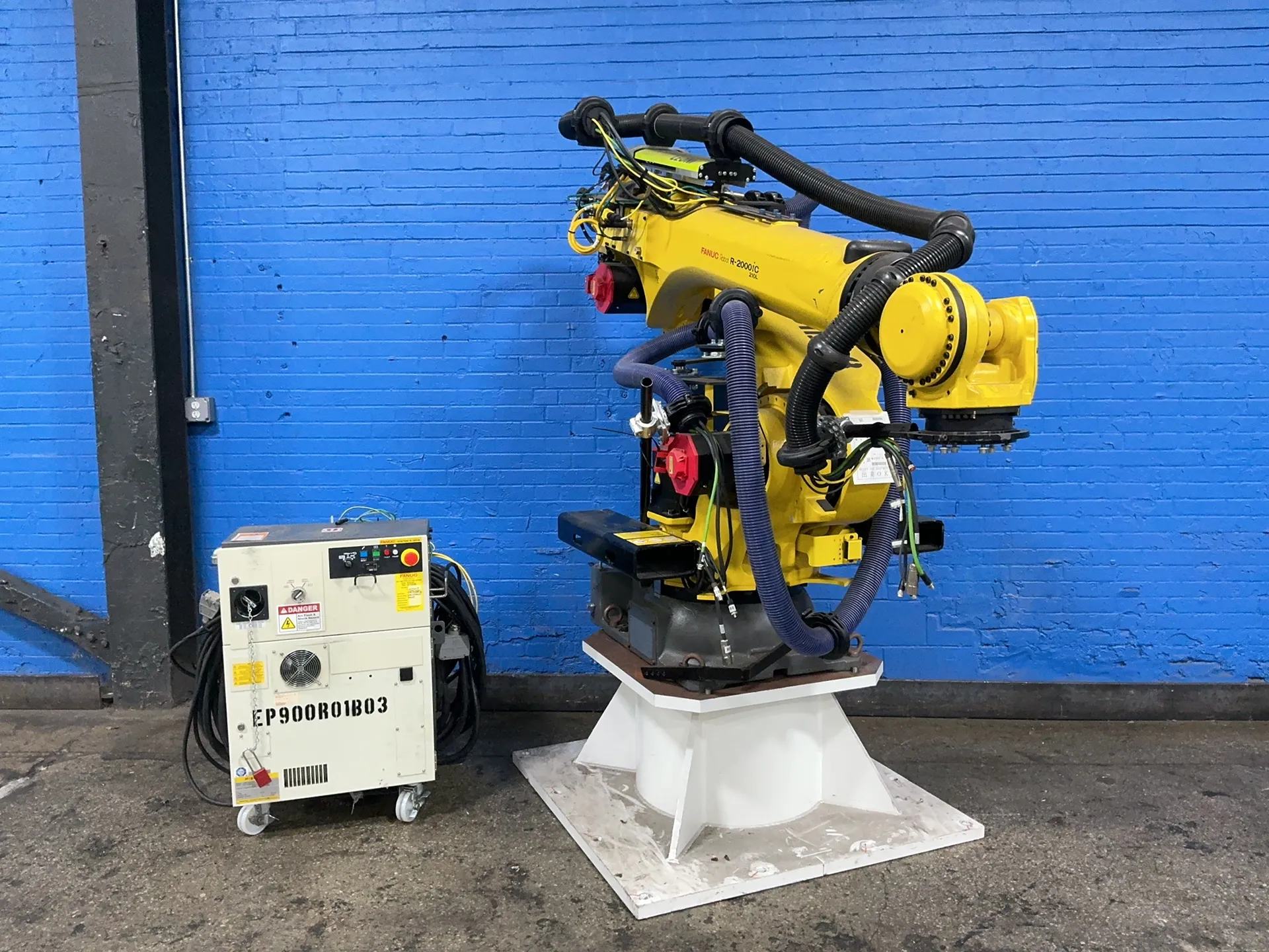 Fanuc, R-2000IC-210L, 6-Axis, CNC Robot, R-30iB controller, 2020 For ...
