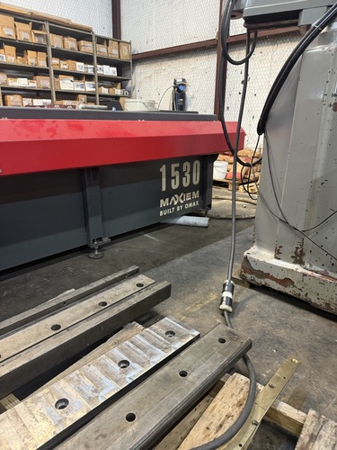 Omax #Maxiem-1530, CNC waterjet cutting system, 10' x 5' 2" cutting ...